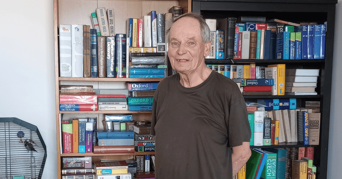 I člověk bez domova může číst Maupassanta. Podivín inspiruje lidi ve ...